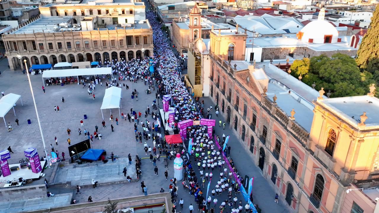 Más De 10 Mil Corredores Participan En El Medio Maratón De San Luis